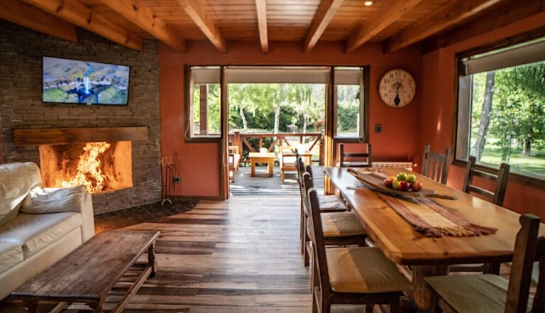 10 Finest Hotel Rooms With a Fireplace