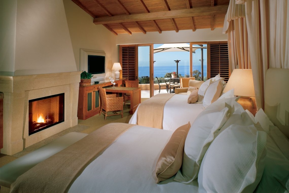 10 Finest Hotel Rooms With a Fireplace